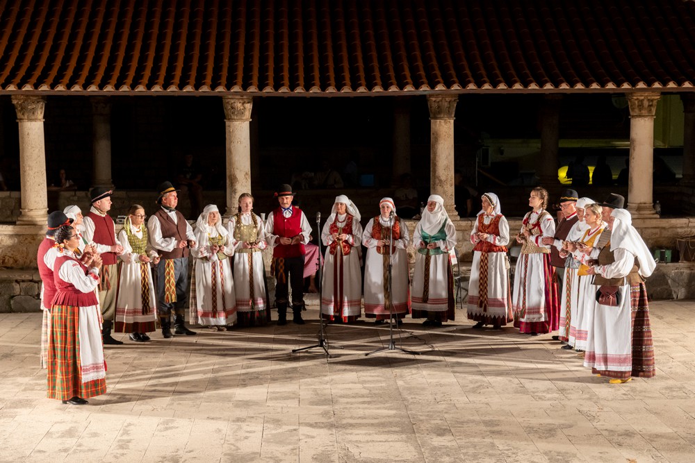 Održana Međunarodna večer folklora u Blatu